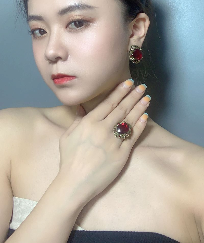 Badu.bg Дамски елегантен комплект от три части - Badu.bg