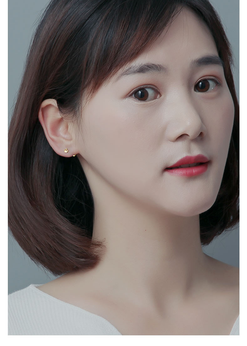 Badu.bg Малки дамски обеци с форма на корона и закопчаване с винт - Badu.bg