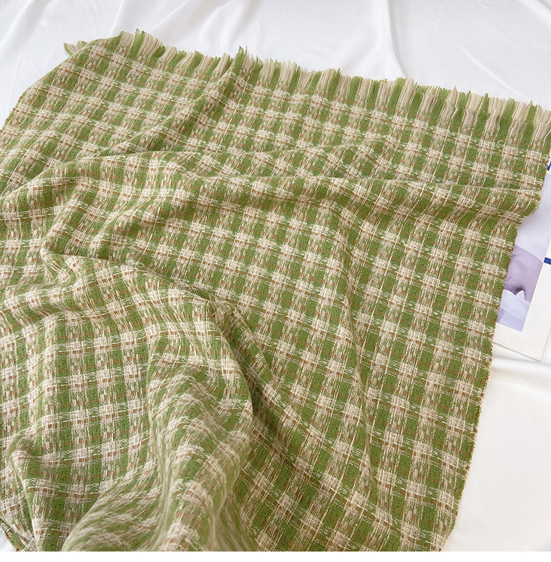 Badu.bg Актуален модел зимен кариран дамски шал - Badu.bg