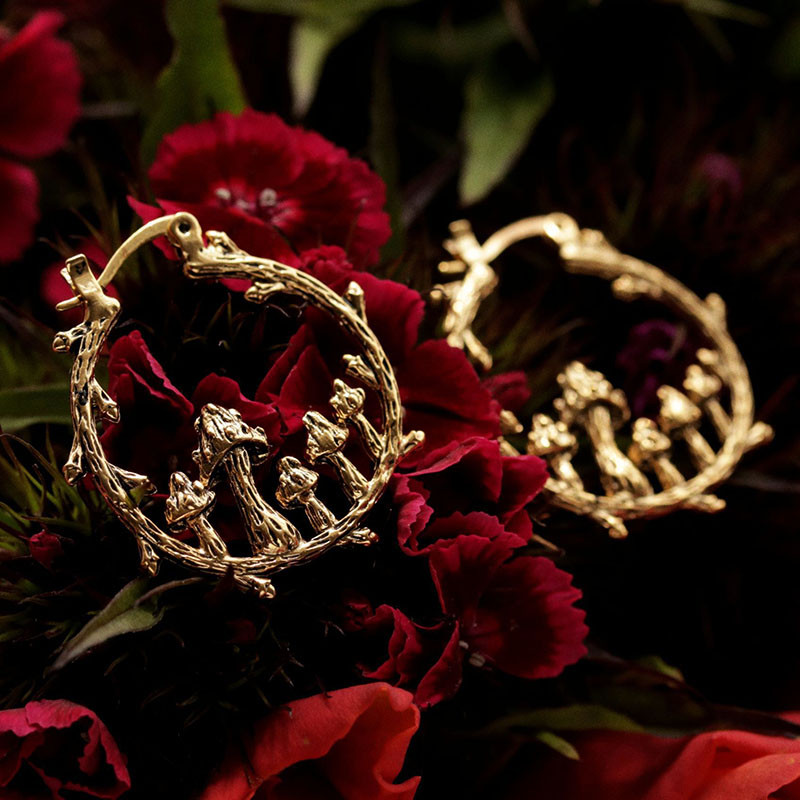 Badu Bg Древни златни цветни клони на дърво Обеци с обръч Издълбани древни метални гъби Племенни