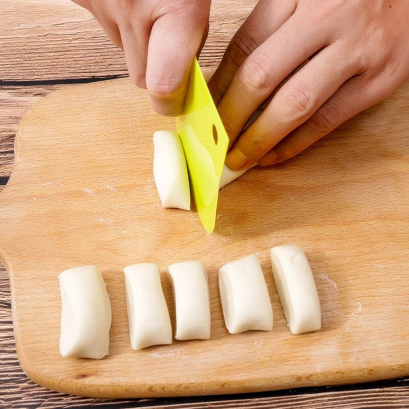 Badu Bg Fais Du Комплект скрепери за торта Пластмасова декорация По гладък инструмент Изгребване